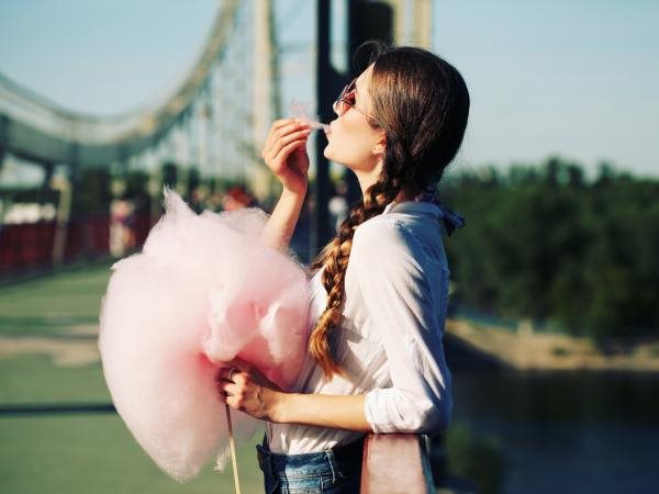 Danas je dan šećerne vune: Evo kako da je napravite kod kuće (VIDEO ...