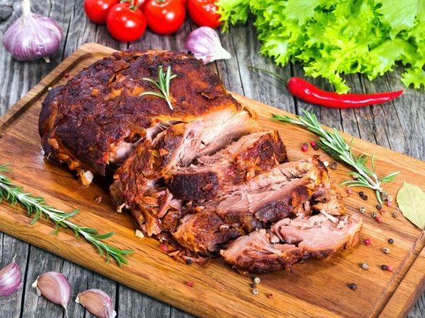 PRSTE DA POLIŽEŠ: Špikovan juneći but sa povrćem i belim lukom | Stvar ...