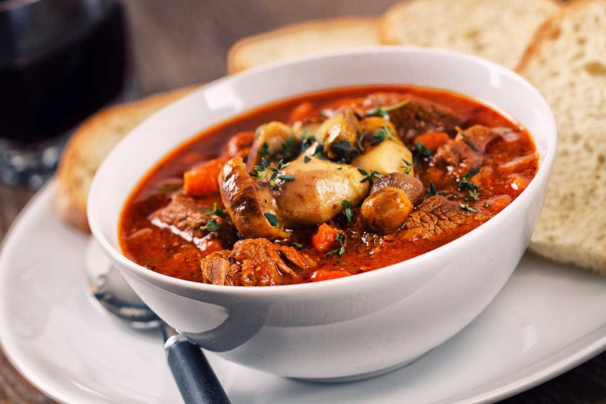 NOVO NA VAŠOJ TRPEZI: Irski gulaš sa pečurkama | Stvar ukusa