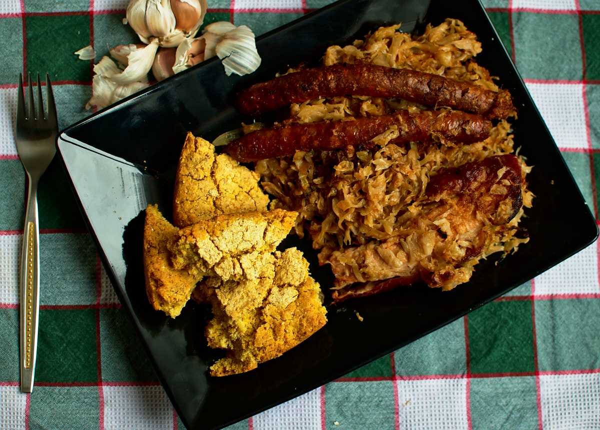 Savršen zimski ručak: Kupus ribanac sa dimljenim rebrima | Stvar ukusa