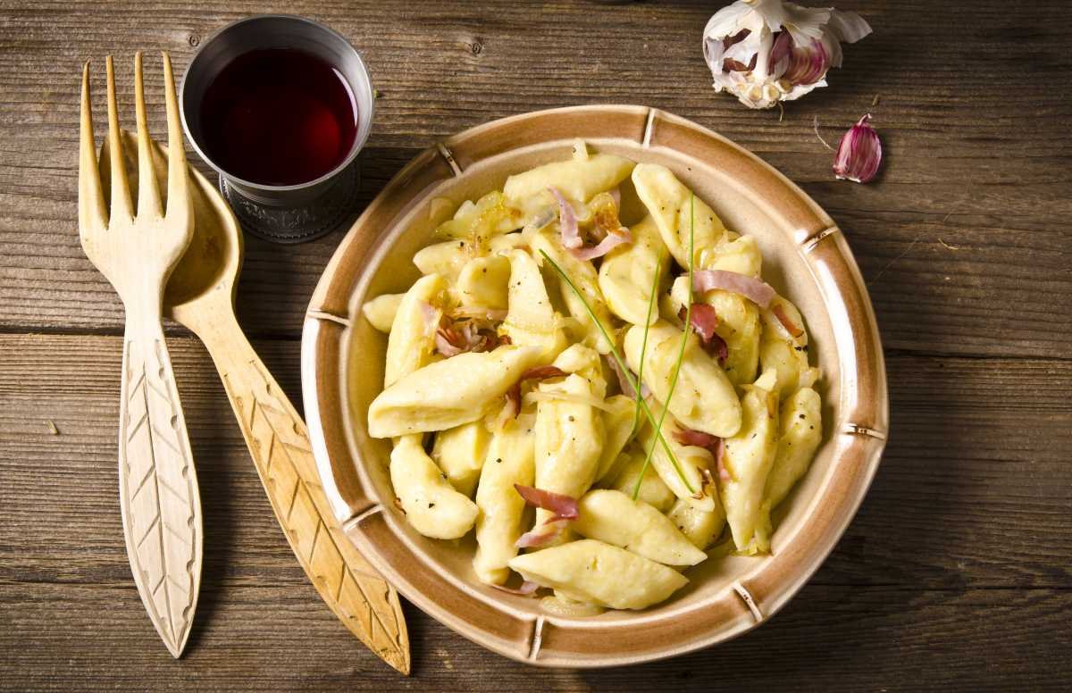 Zimski obrok: Valjušci sa slaninom i kiselim kupusom | Stvar ukusa