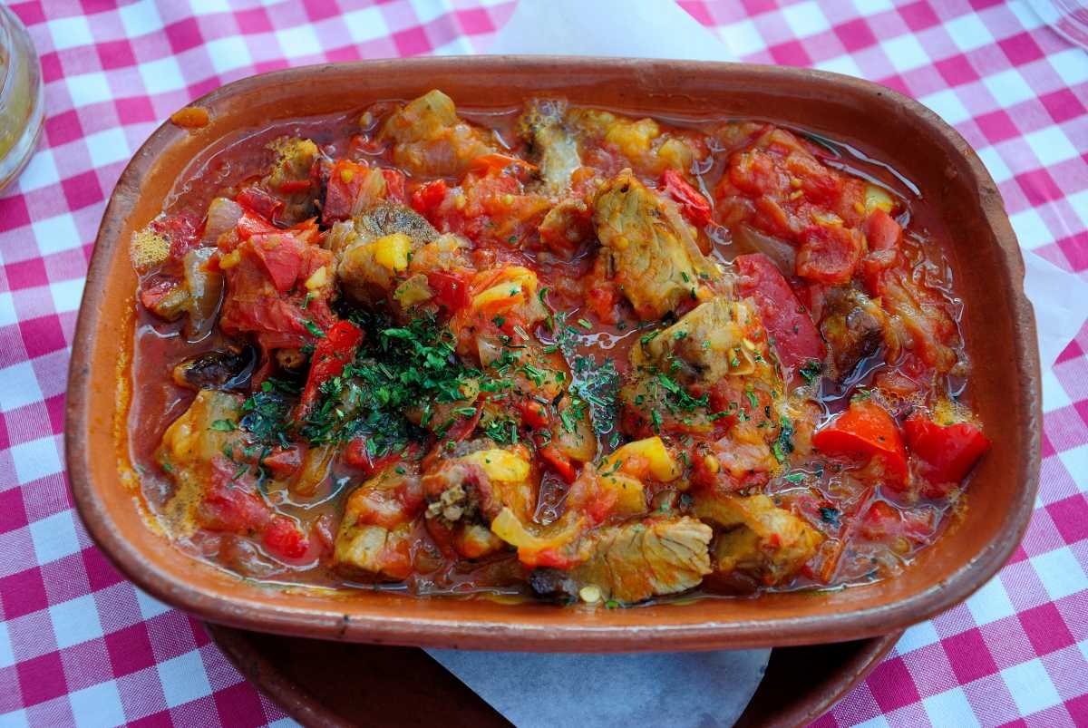 Lagano jelo sa povrćem i piletinom: Ciganski đuveč | Stvar ukusa