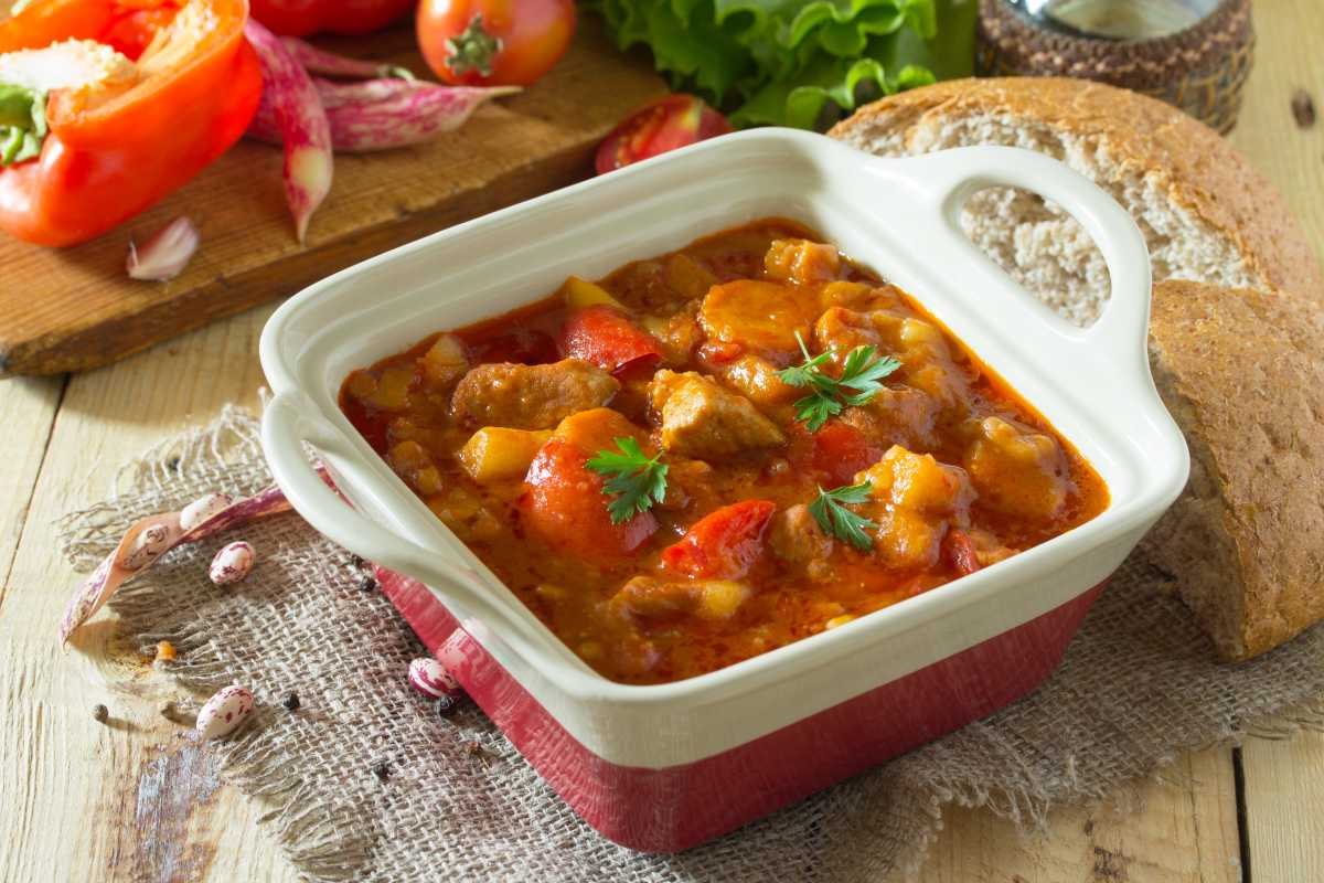 Jelo na kašiku: Svinjetina sa karfiolom u čili sosu | Stvar ukusa