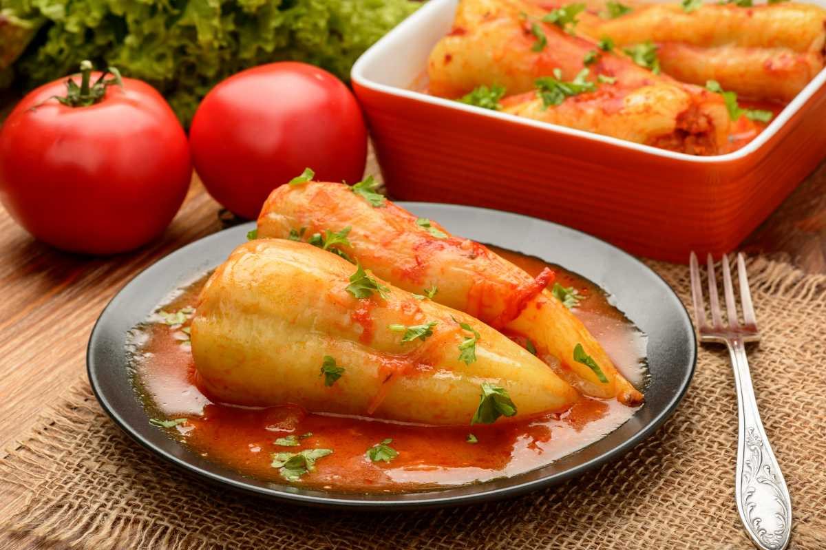 Posni ručak na starinski način: Paprike punjene krompirom, jeftin obrok ...