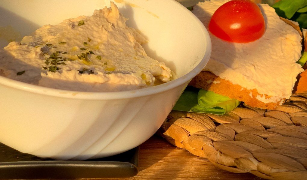 DOMAĆA PILEĆA PAŠTETA: Napravite namaz od piletine za nekih 20 minuta ...