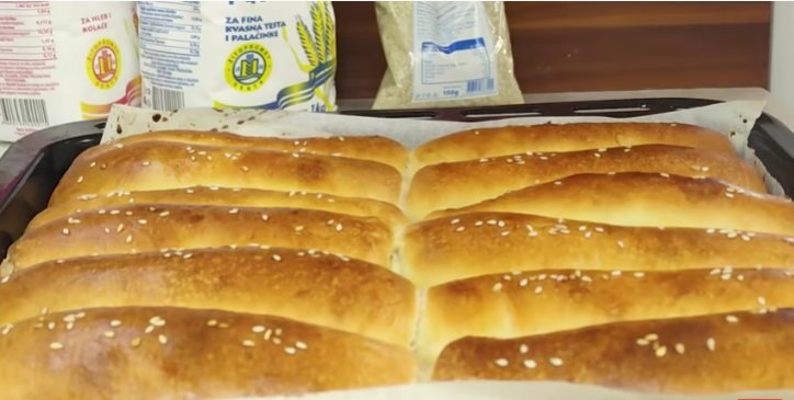 BOLJE OD KUPOVNIH: Recept za domaće kifle sa TAJNIM SASTOJKOM koji ...