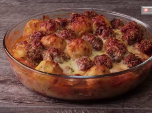 OVAJ RUČAK ĆE VAS RASPAMETITI: Ćufte i krompir pire zapečeni u rerni ...