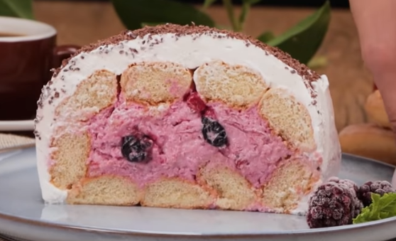 Recept za rolat sa voćem i piškotama | Stvar ukusa