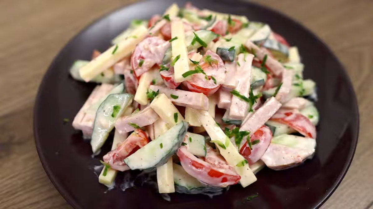 Obrok salata sa šunkom recept | Stvar ukusa