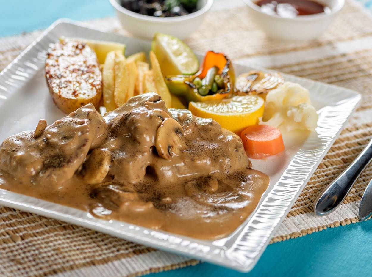 Juneći medaljoni u sosu od pečuraka recept | Stvar ukusa