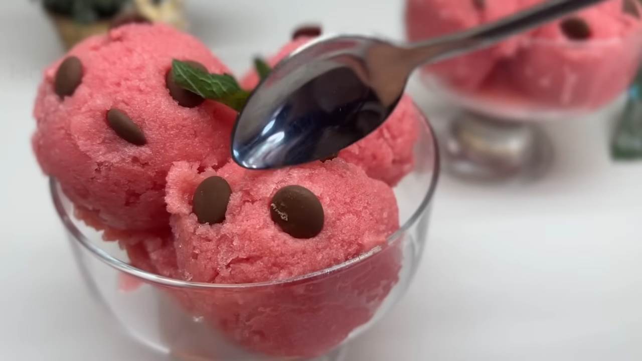 Sladoled od lubenice od 3 sastojka recept | Stvar ukusa
