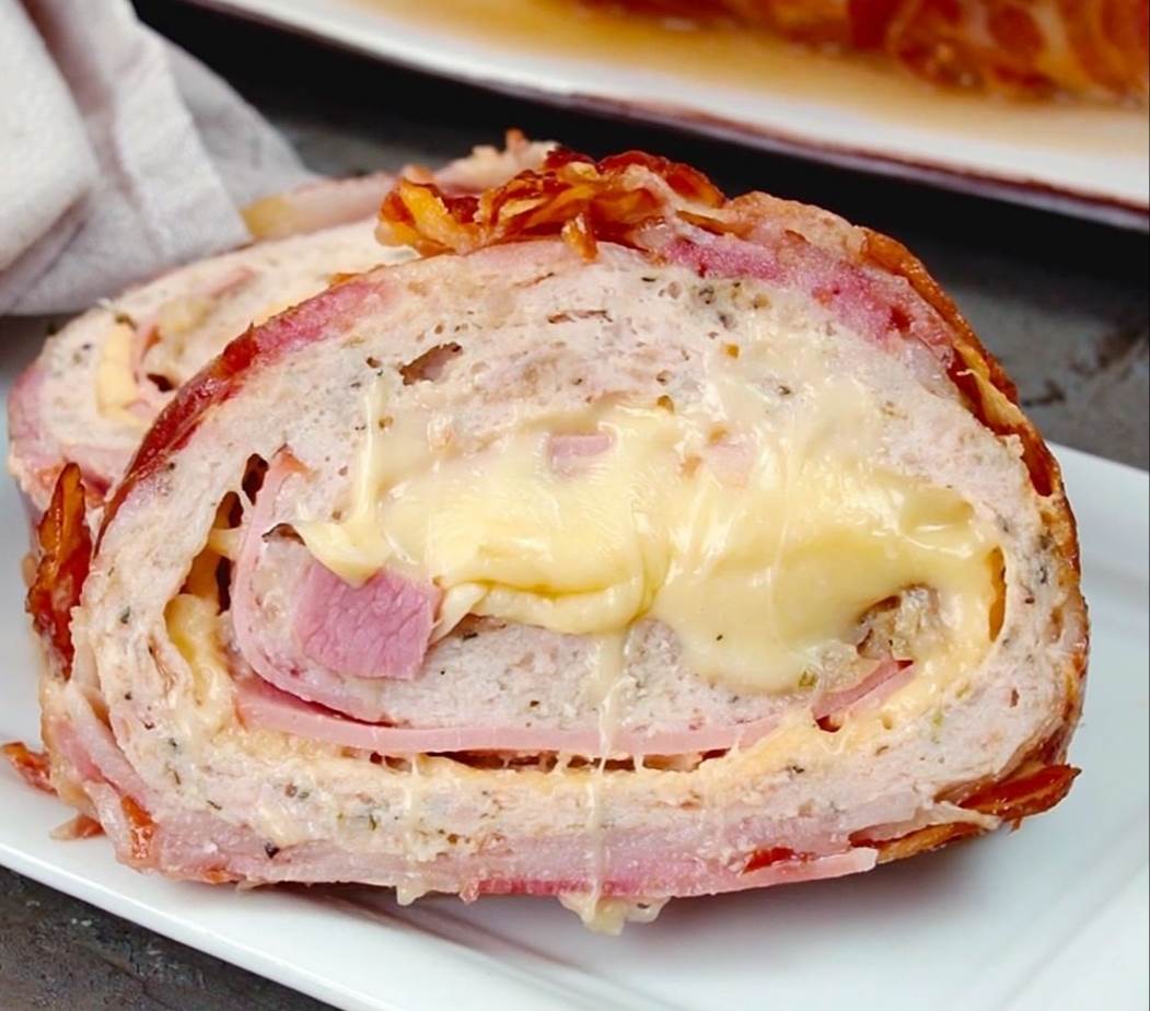 Punjeni rolat od pilećeg mesa recept | Stvar ukusa