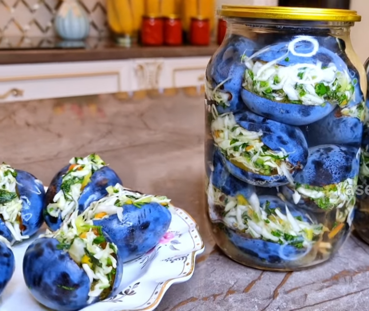 Recept za šljive punjene kupusom - zimnica | Stvar ukusa