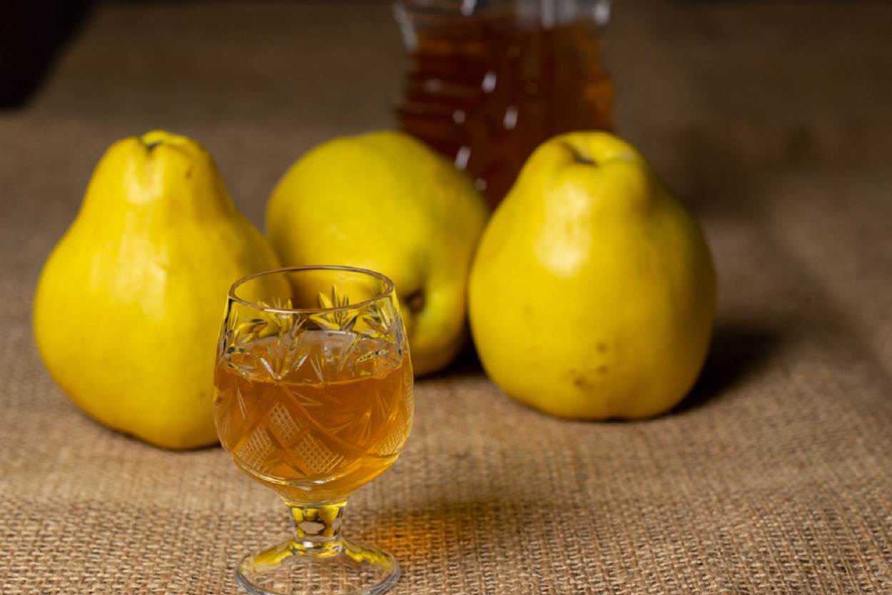 Domaći liker od dunje recept | Stvar ukusa