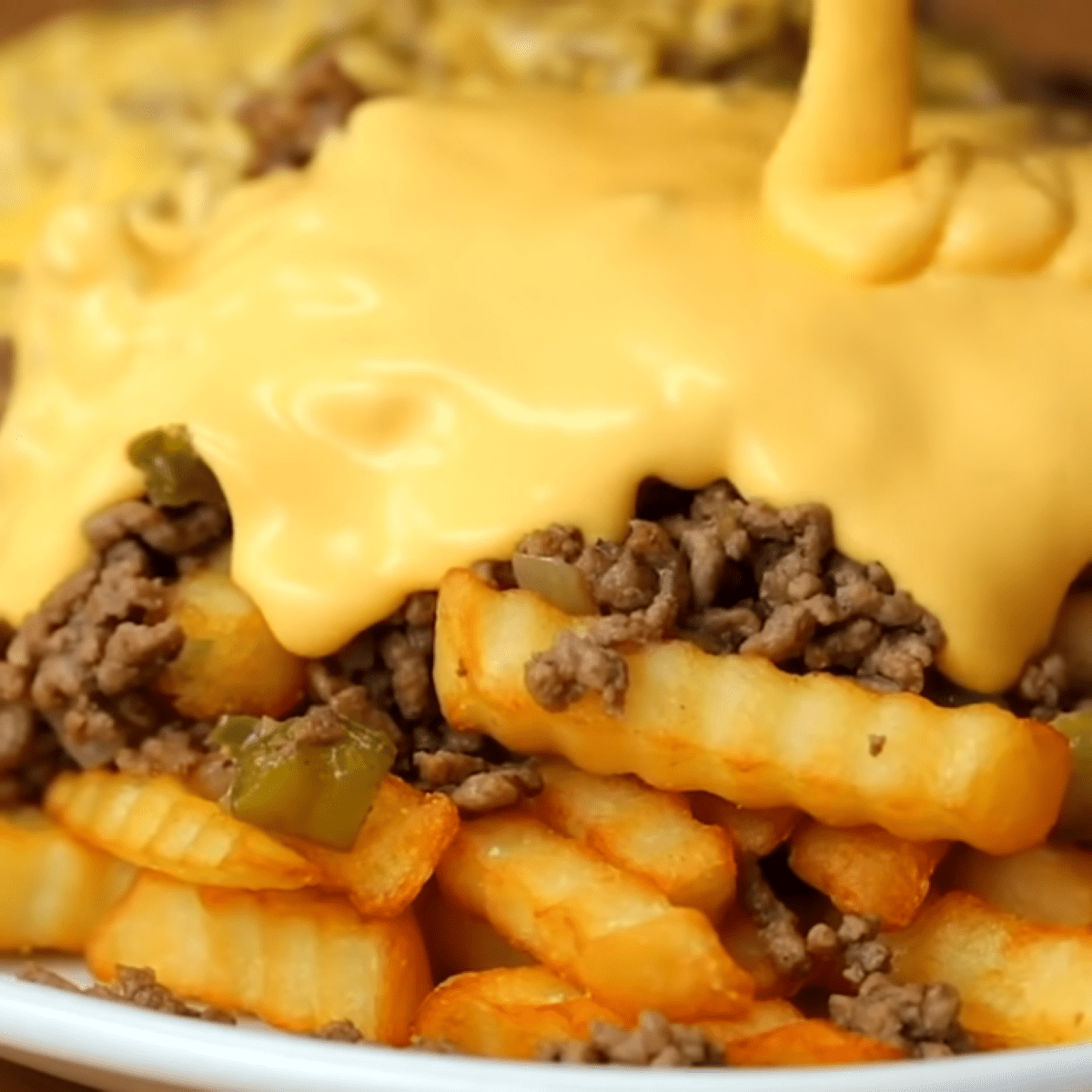 Recept za pomfrit sa mlevenim mesom i preliven sirom | Stvar ukusa