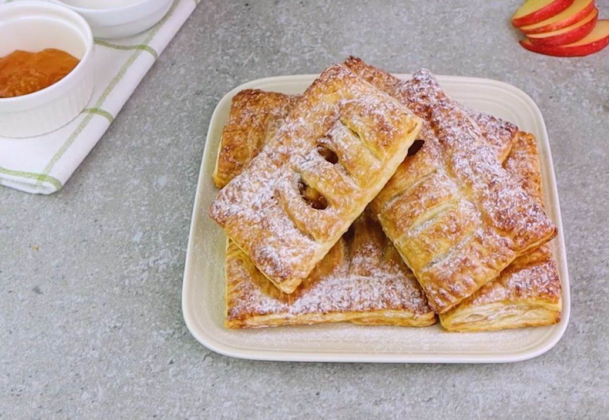 Lisnato pecivo sa jabukama recept | Stvar ukusa