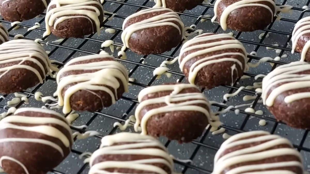 Recept za sitne kolače sa medom i belom čokoladom | Stvar ukusa