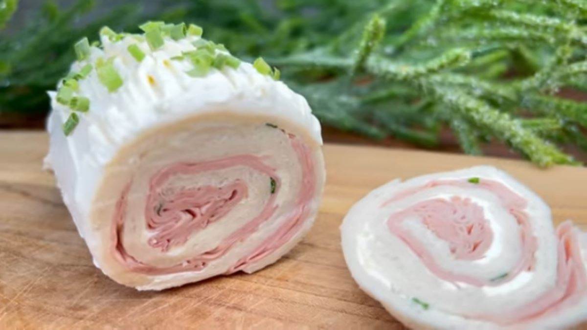 Recept za brzi slani rolat sa sirom, šunkom i hlebom | Stvar ukusa