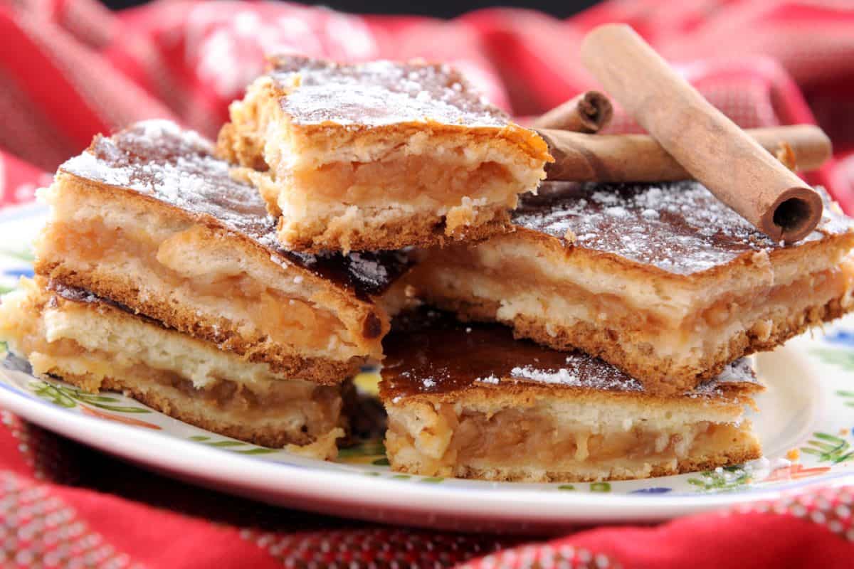 Recept za posnu lenju pitu sa jabukama | Stvar ukusa