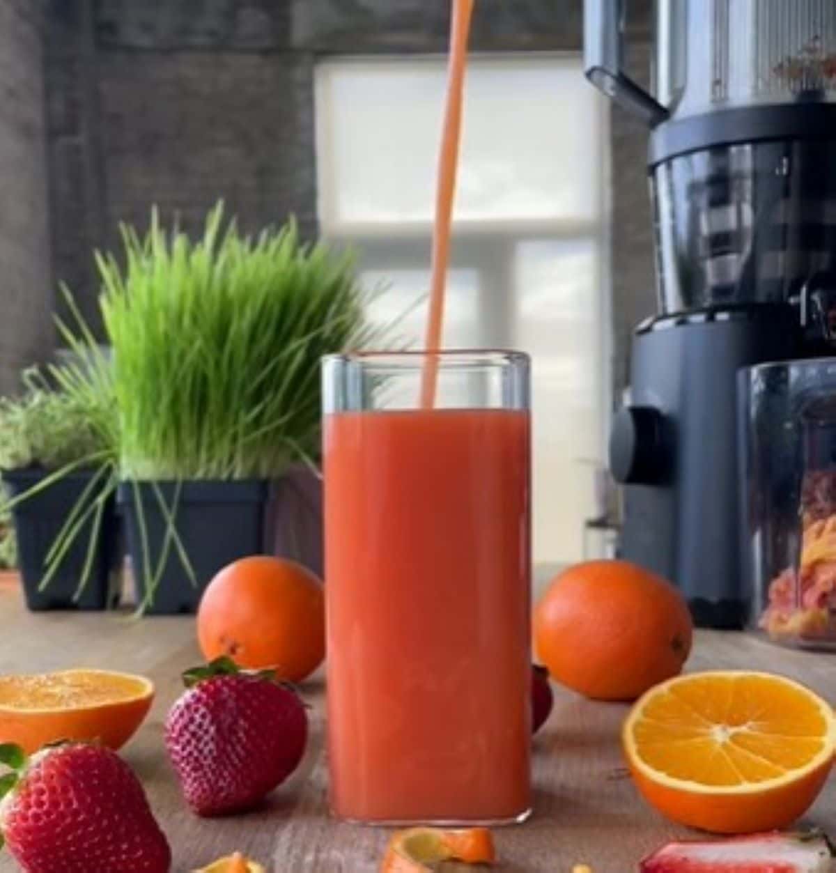 Kako se pravi sok od jagode i pomorandže recept | Stvar ukusa