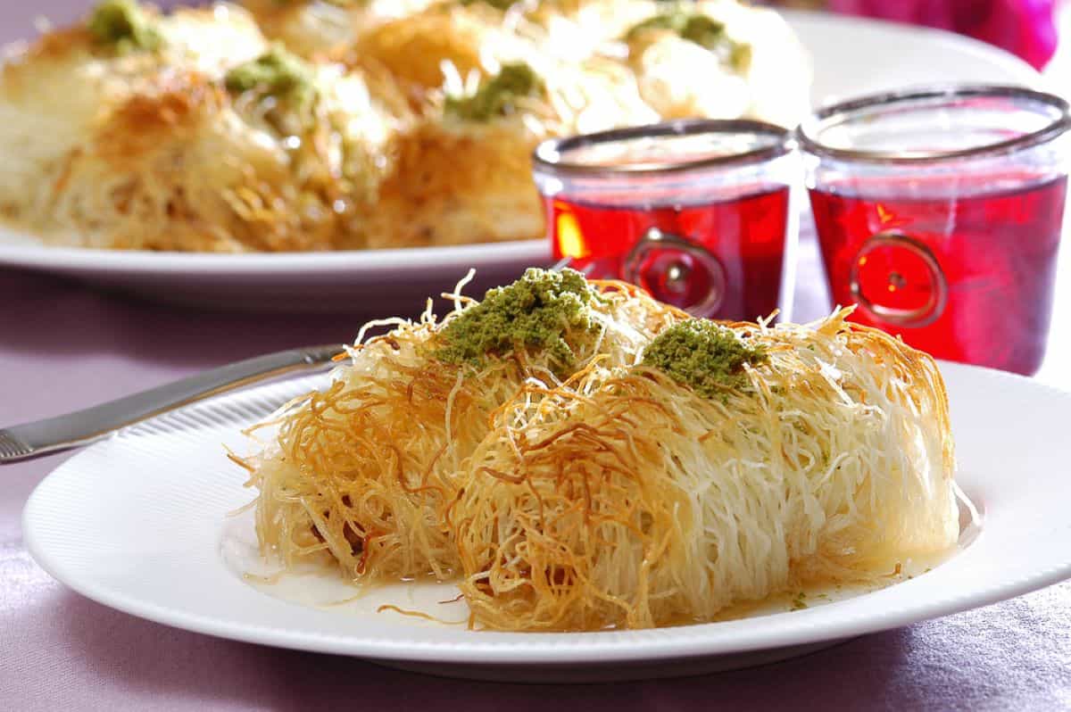 Kako se pravi kadaif - turski kolač recept | Stvar ukusa