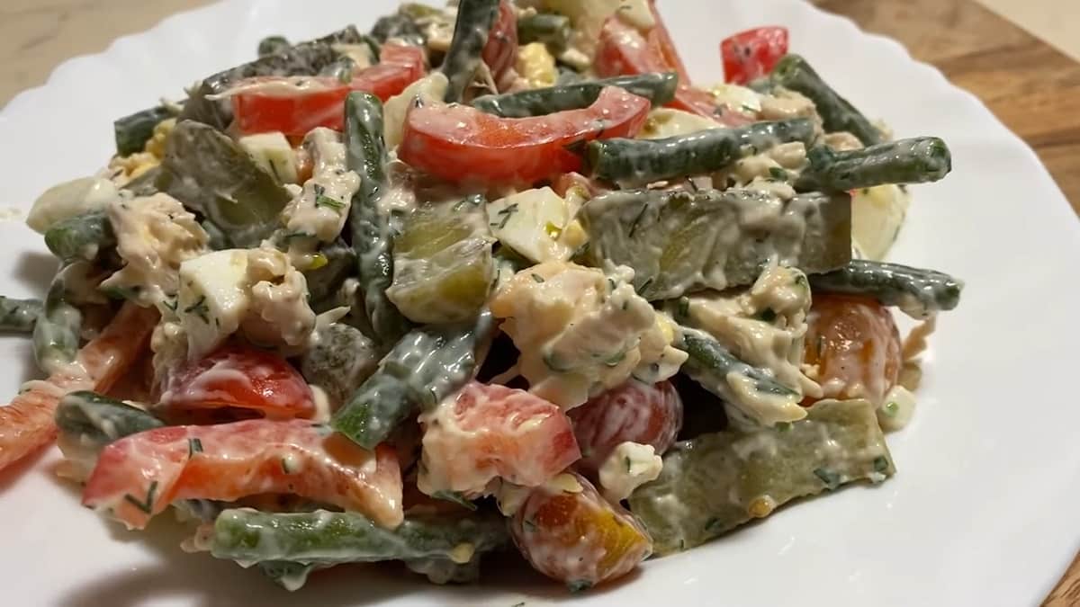 Obrok salate sa piletinom recepti | Stvar ukusa