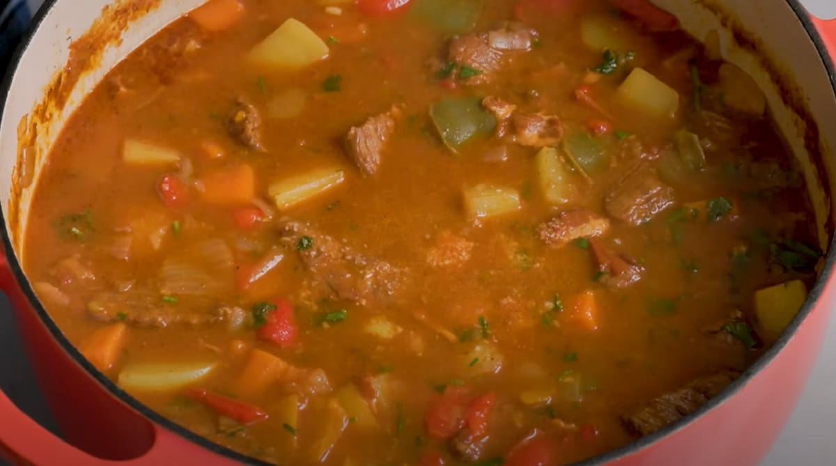 Recept za juneći gulaš sa slaninom | Stvar ukusa