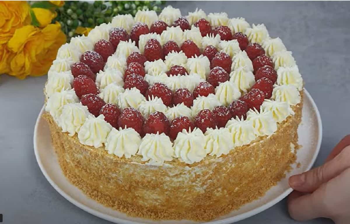 Torta sa malinama i krem sirom recept | Stvar ukusa