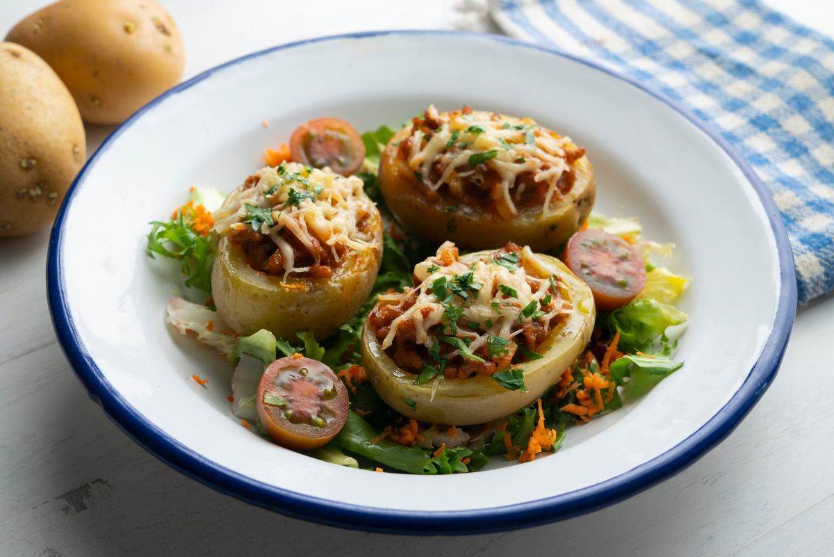 Recept za pečene krompire filovane mlevenim mesom | Stvar ukusa