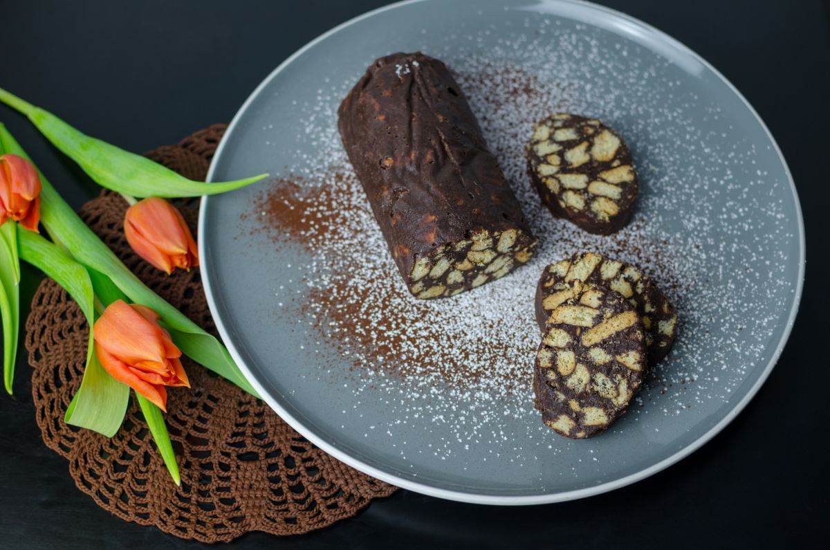 Recept za čokoladnu salamu sa suvim voćem | Stvar ukusa