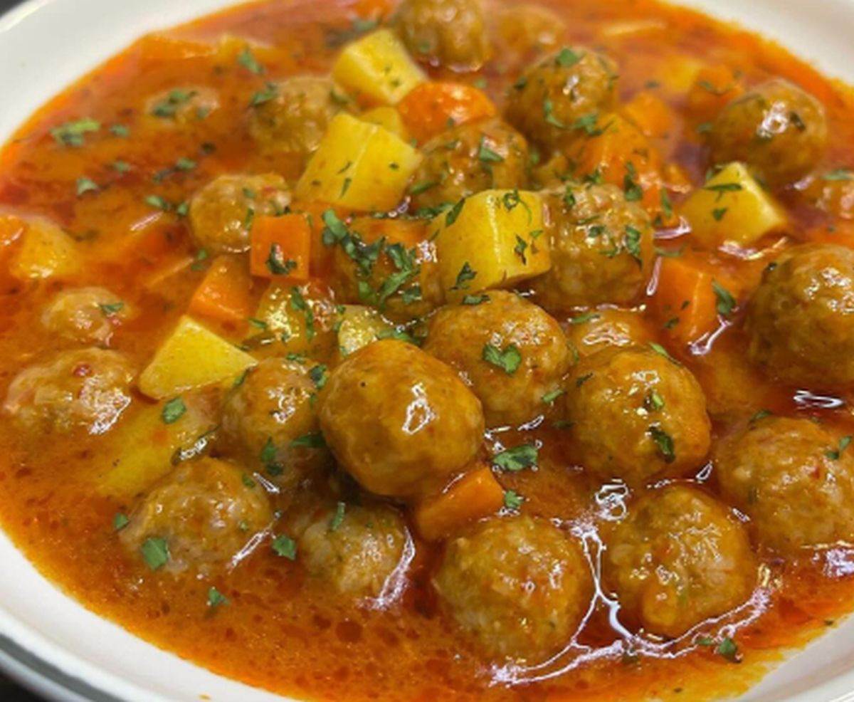 Recept za ćufte u sosu od povrća | Stvar ukusa