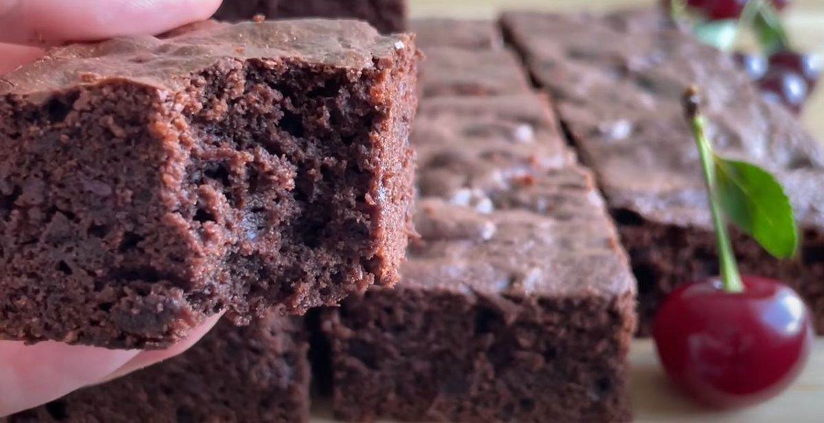 Recept za čokoladni brauni sa višnjama | Stvar ukusa