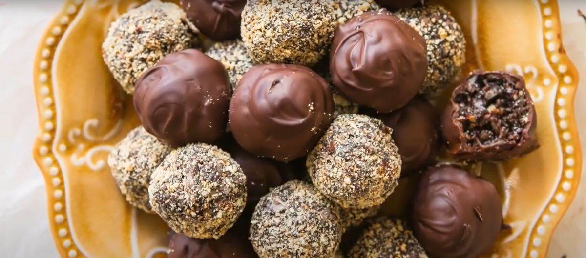 Recept za rum kuglice sa crnom čokoladom i kokosom | Stvar ukusa