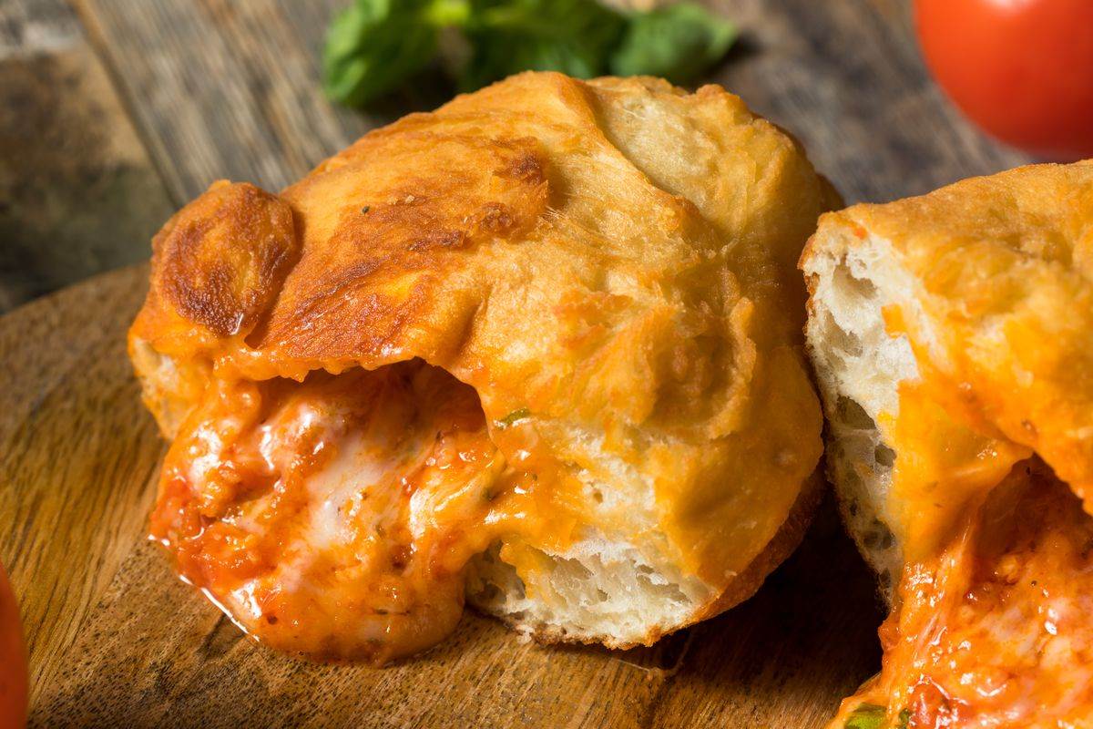 Recept za pancerote sa mocarelom i paradajzom | Stvar ukusa