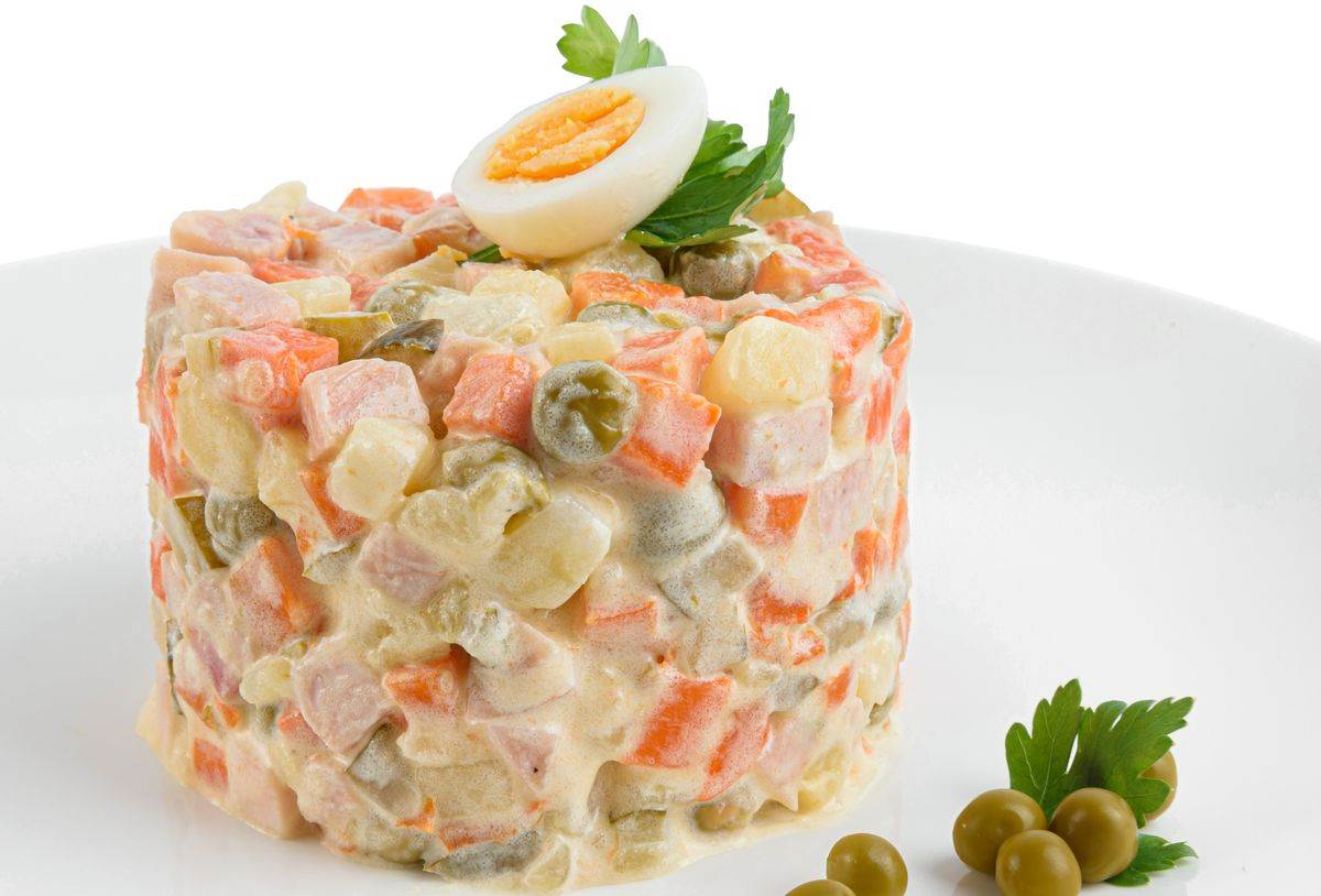 Recept za rusku salatu sa jabukama za slavu | Stvar ukusa