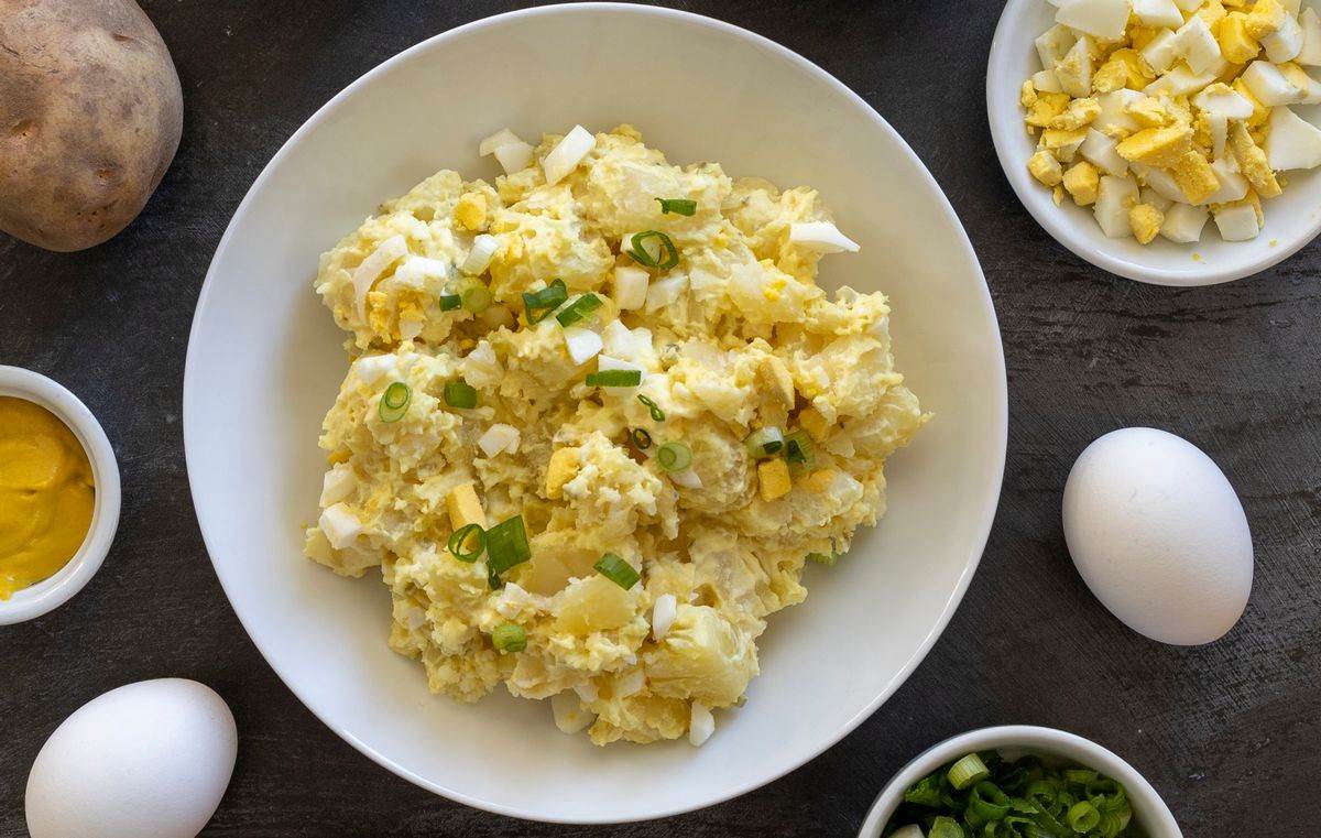 Recept za krompir salatu sa jajima i kiselim krastavčićima | Stvar ukusa