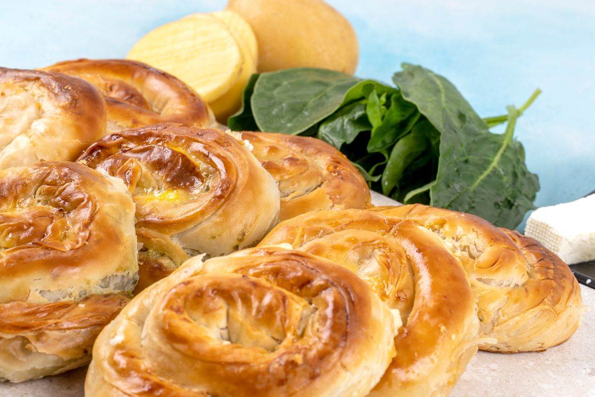 Recept za domaći burek sa sirom | Stvar ukusa