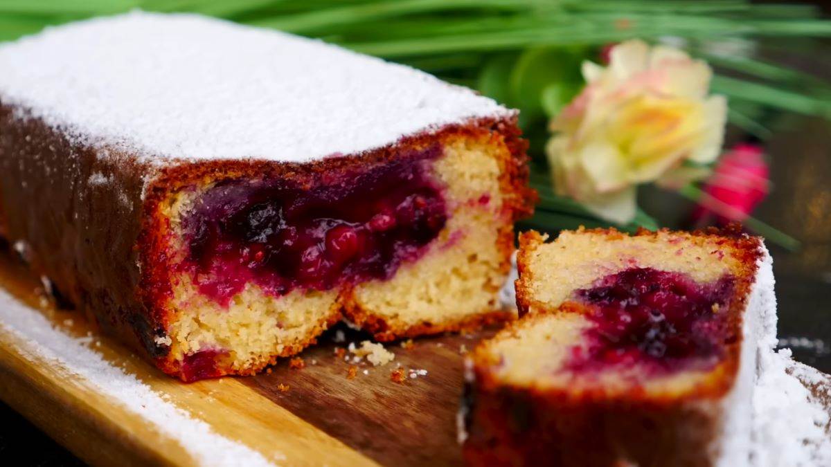 Recept za kolač sa šumskim voćem i mekanim biskvitom | Stvar ukusa