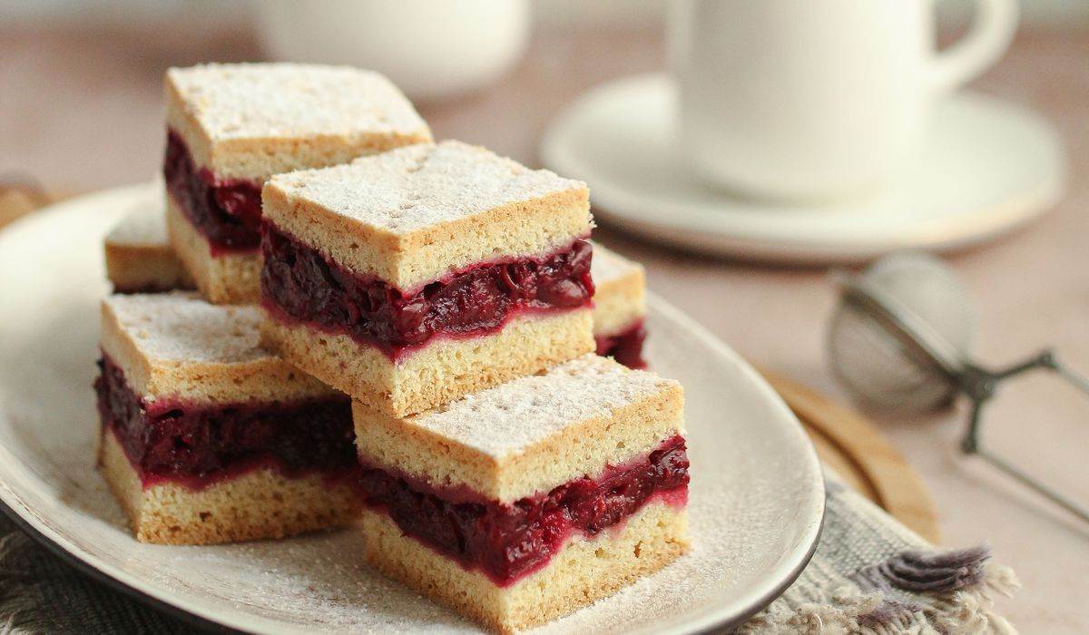 Recept za lenju pitu sa višnjama | Stvar ukusa