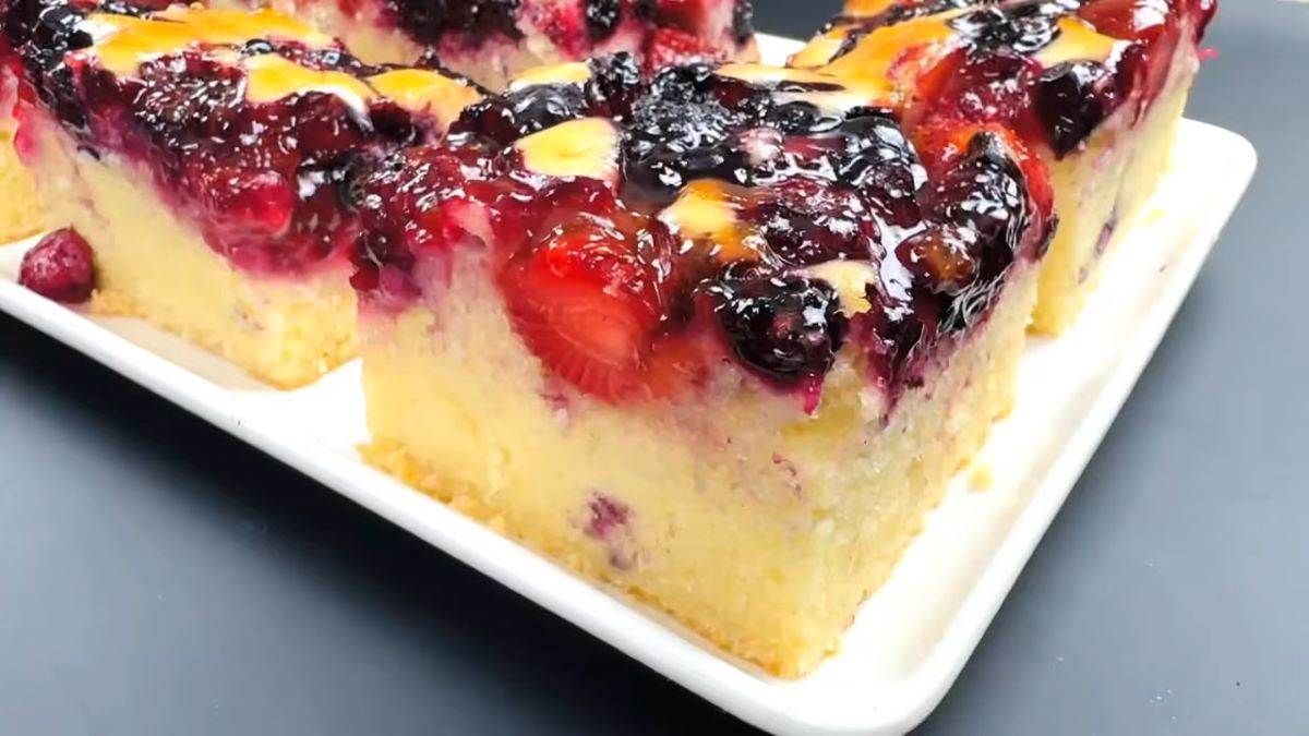 Recept za mekani kolač sa šumskim voćem | Stvar ukusa